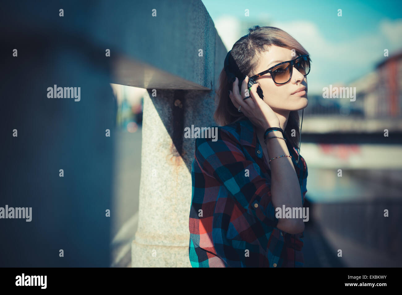 young beautiful model woman in the city Stock Photo - Alamy