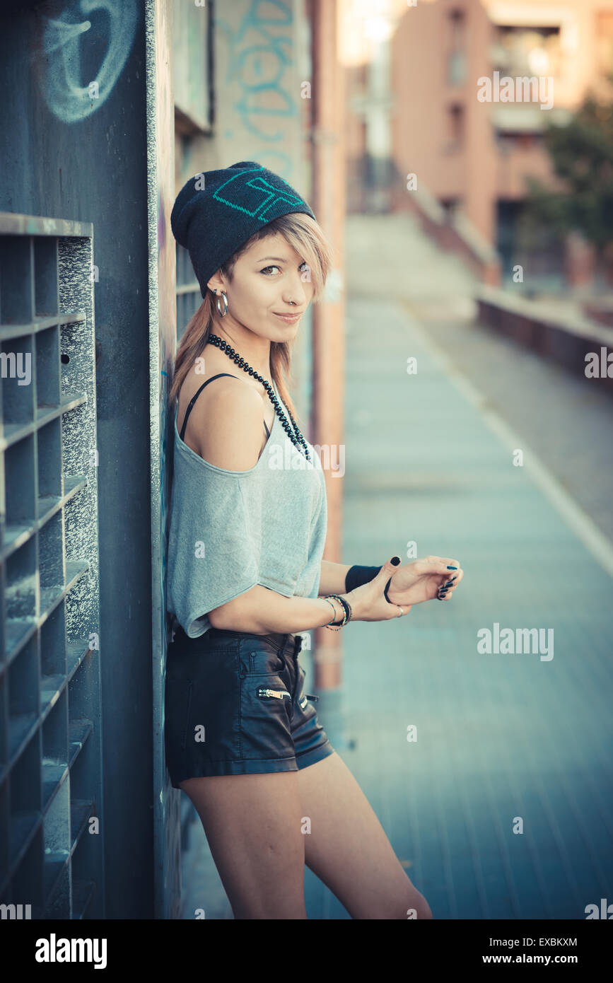 young beautiful model woman in the city Stock Photo - Alamy