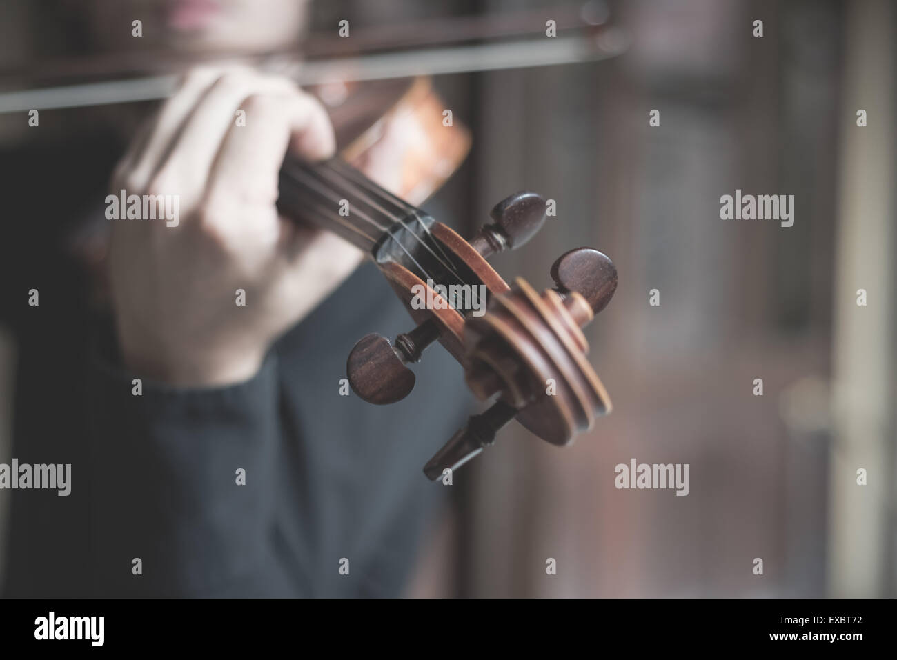 young handsome blonde italian violinist Stock Photo - Alamy