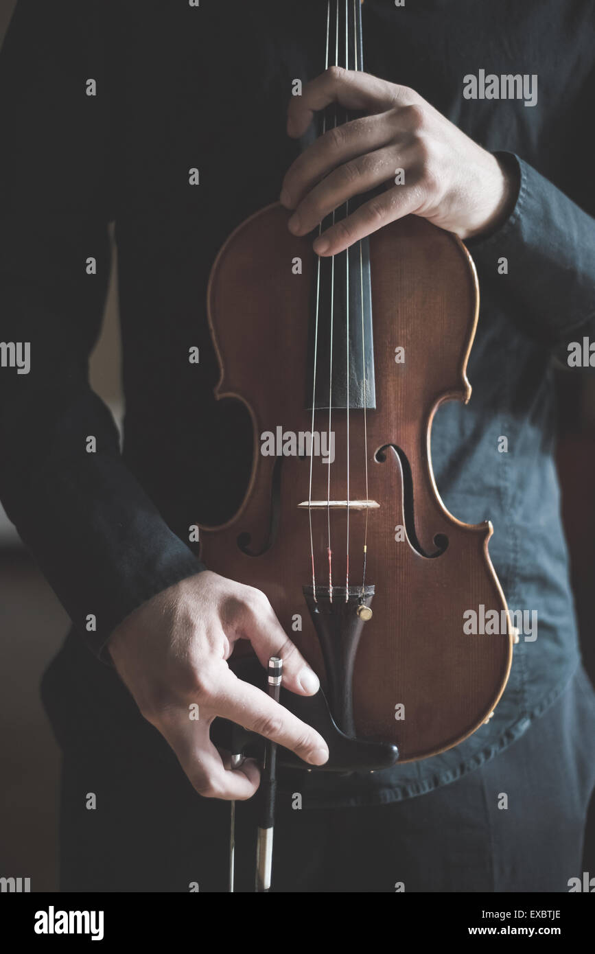 young handsome blonde italian violinist Stock Photo - Alamy