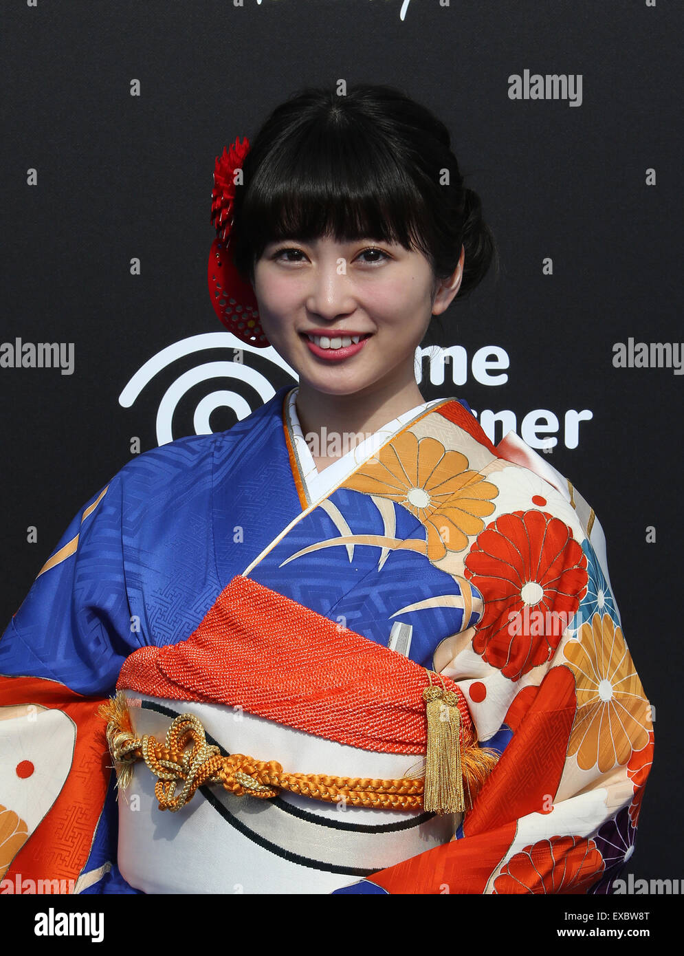 World premiere disneys tomorrowland arrivals hi-res stock photography ...