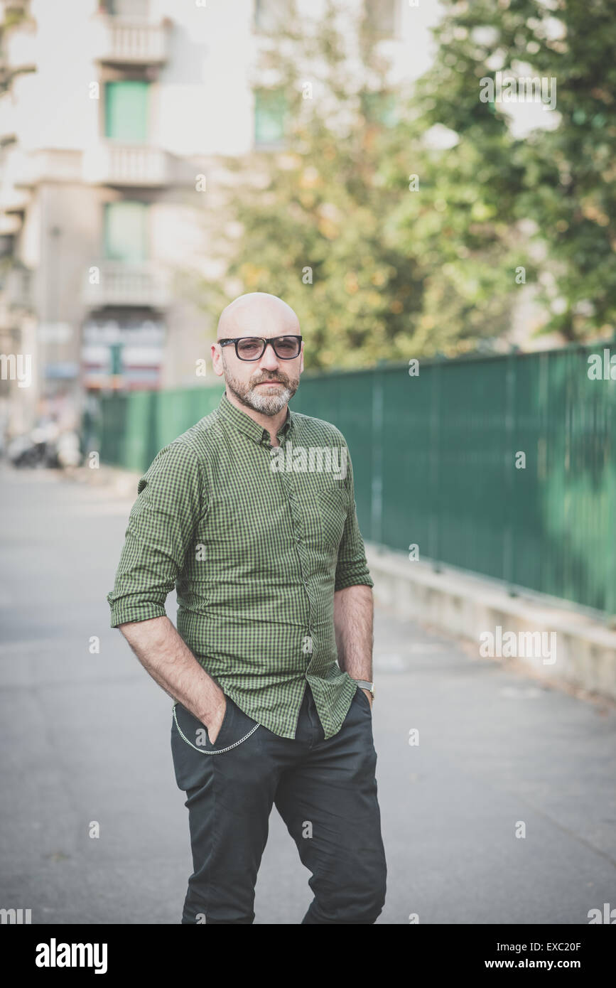 handsome middle aged man in the city Stock Photo - Alamy