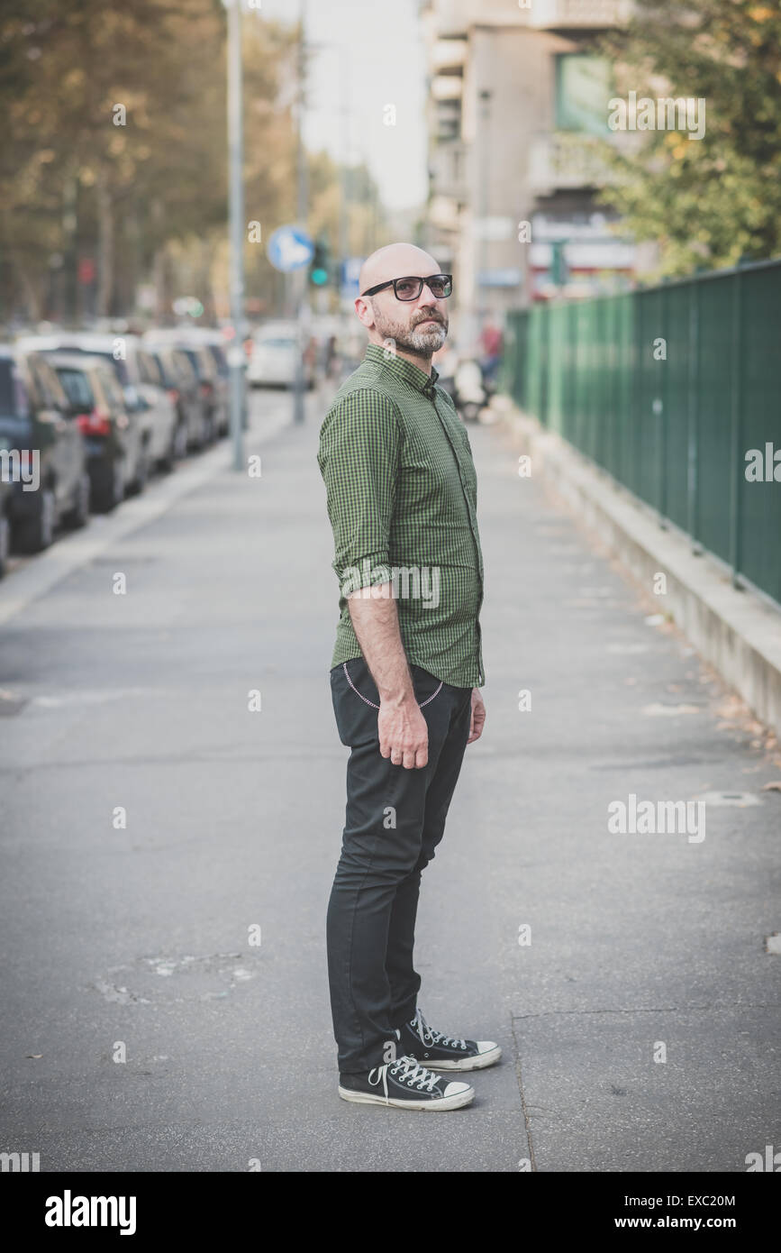 handsome middle aged man in the city Stock Photo - Alamy
