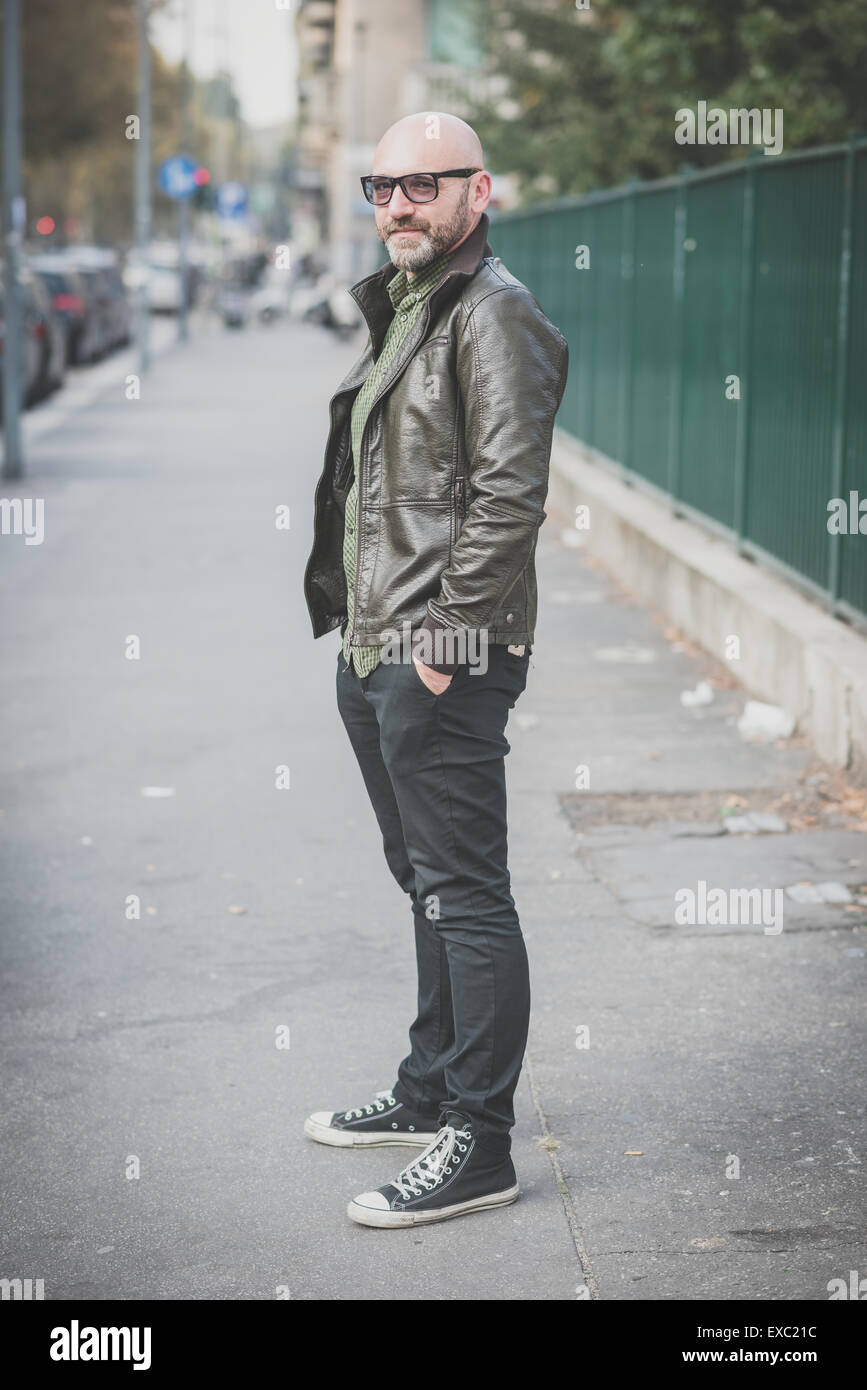handsome middle aged man in the city Stock Photo - Alamy