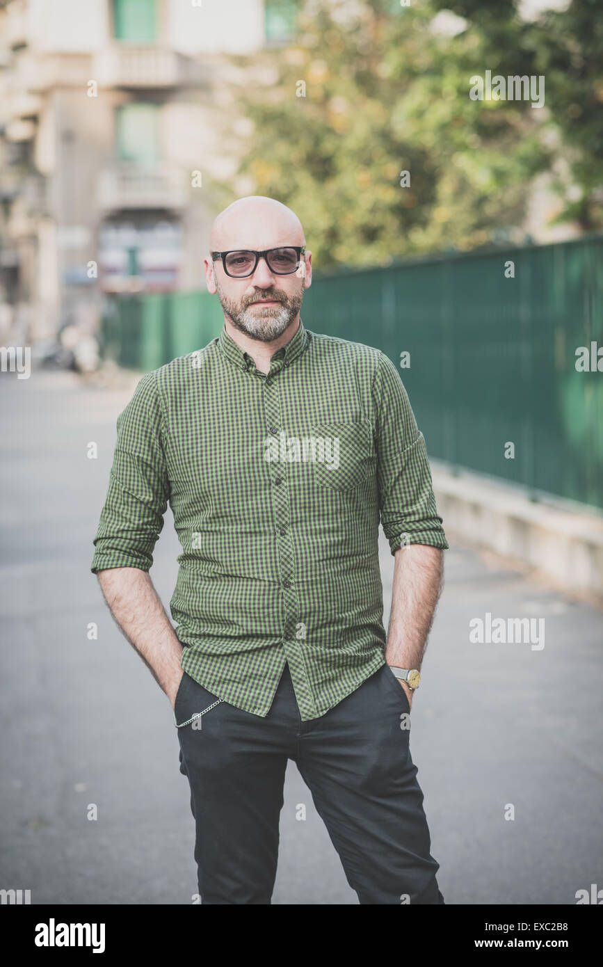 handsome middle aged man in the city Stock Photo - Alamy