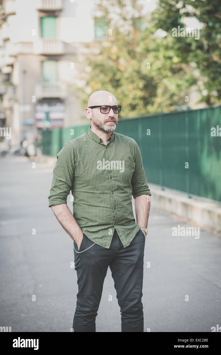 handsome middle aged man in the city Stock Photo - Alamy