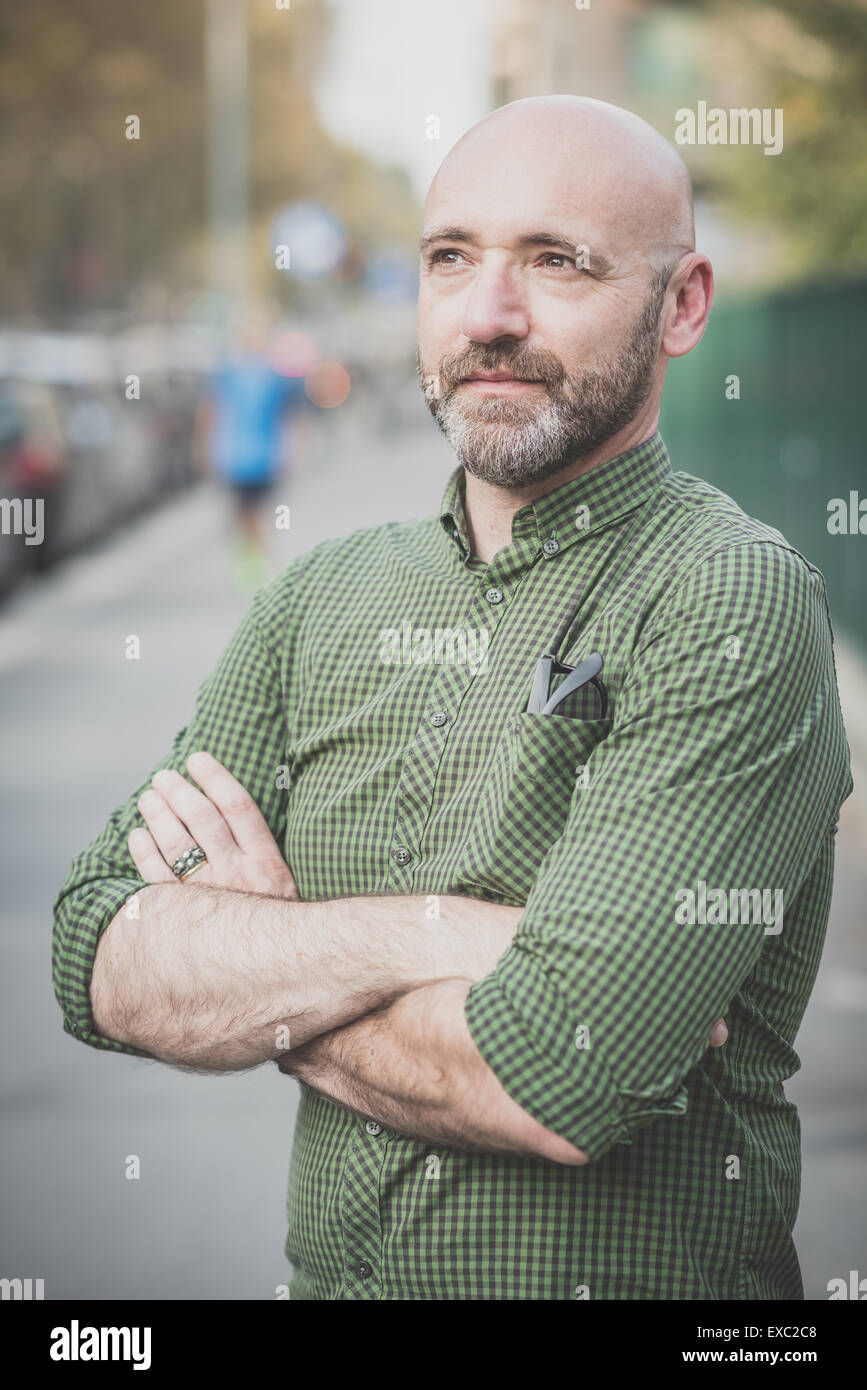 handsome middle aged man in the city Stock Photo - Alamy