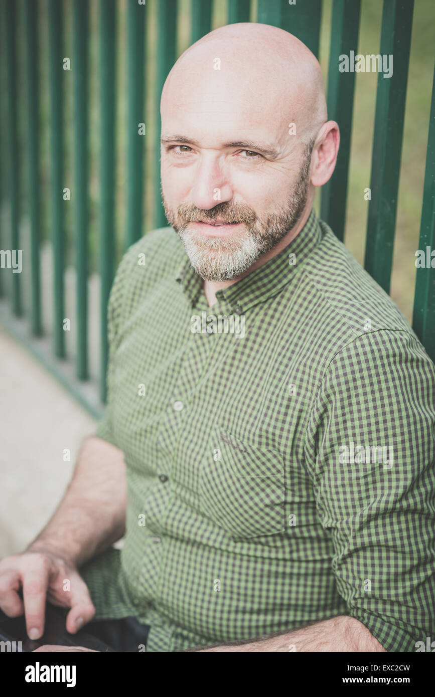 handsome middle aged man in the city Stock Photo - Alamy