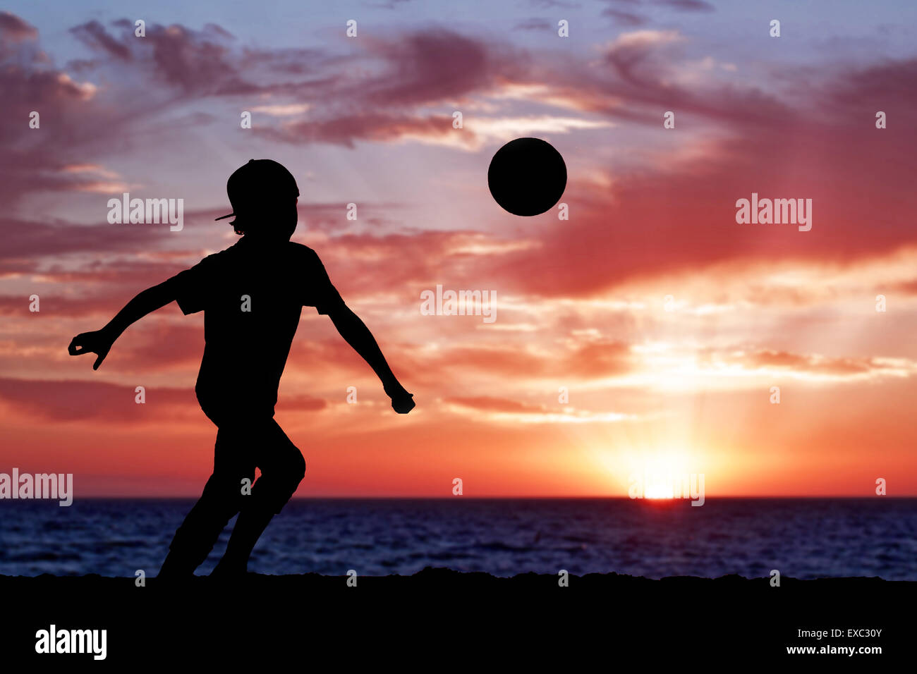 Football people soccer hi-res stock photography and images - Alamy