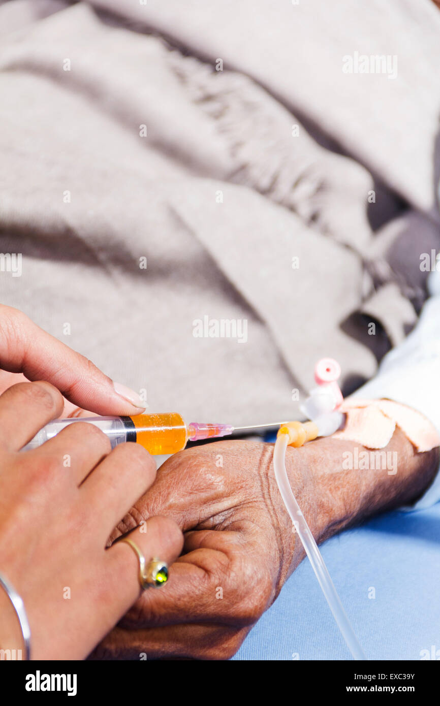 doctor hospital Patient Treatment Injection Stock Photo - Alamy