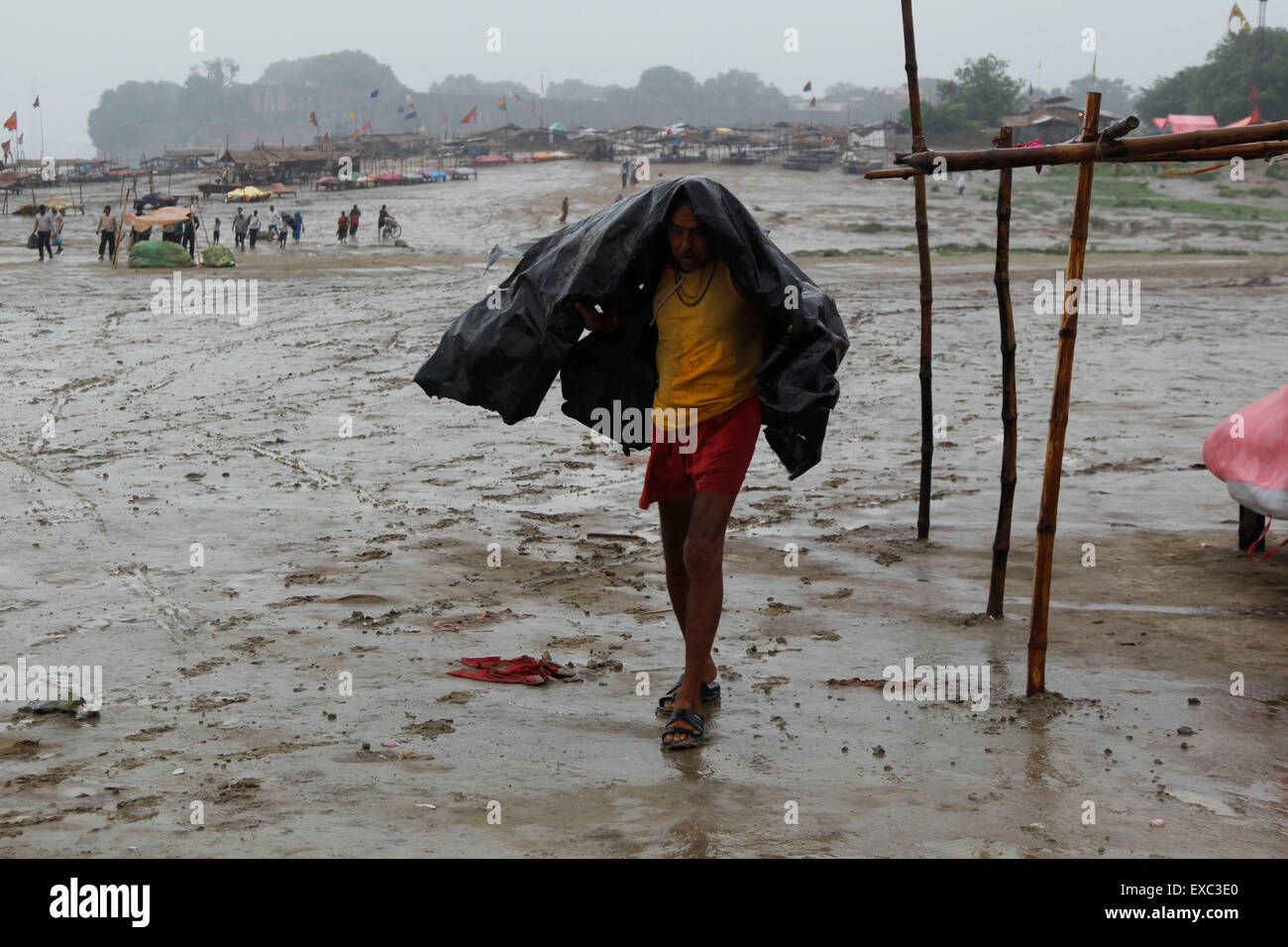 Allahabad india 11th july 2015 hi-res stock photography and images - Alamy