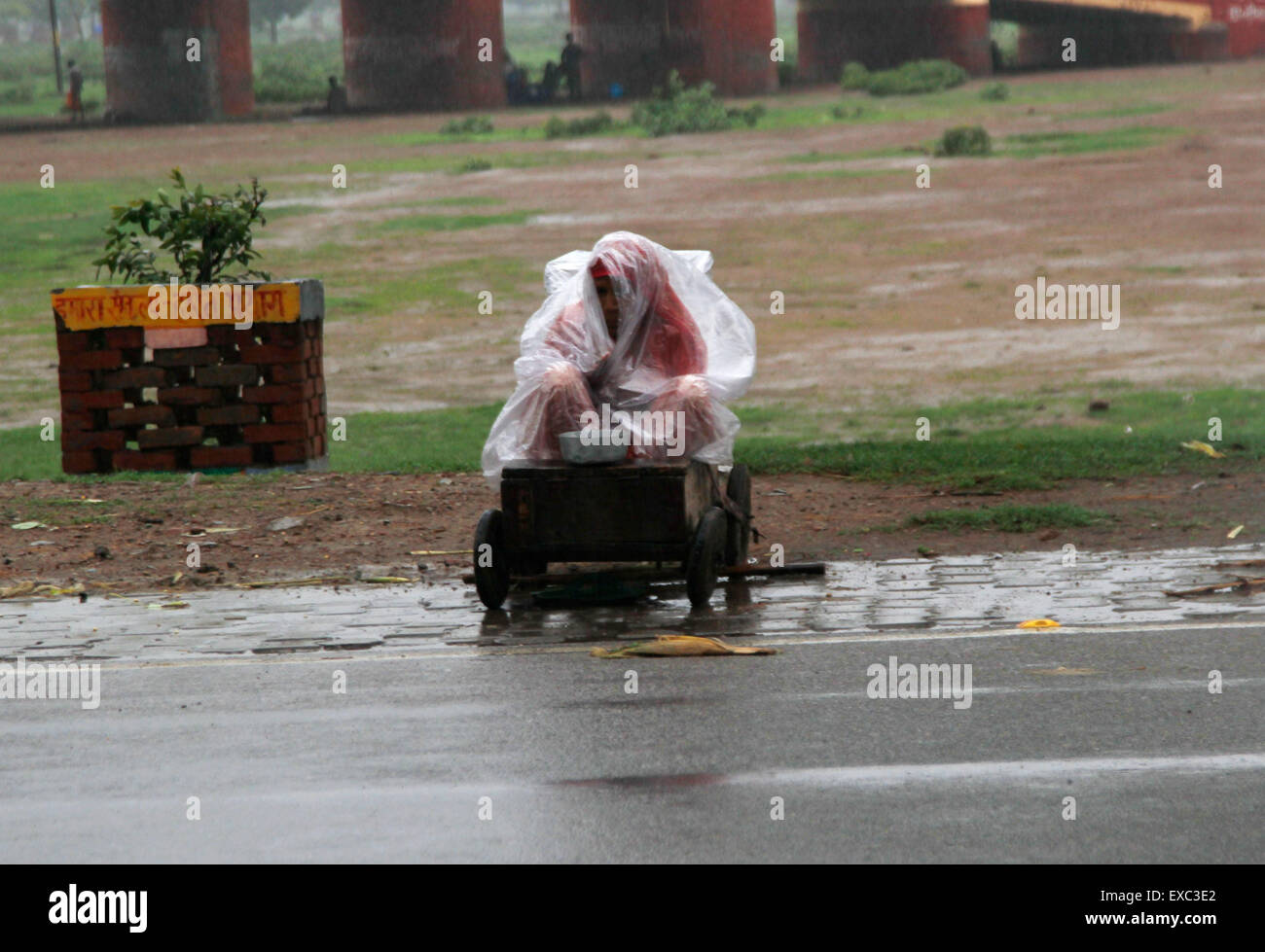 Allahabad india 11th july 2015 hi-res stock photography and images - Alamy