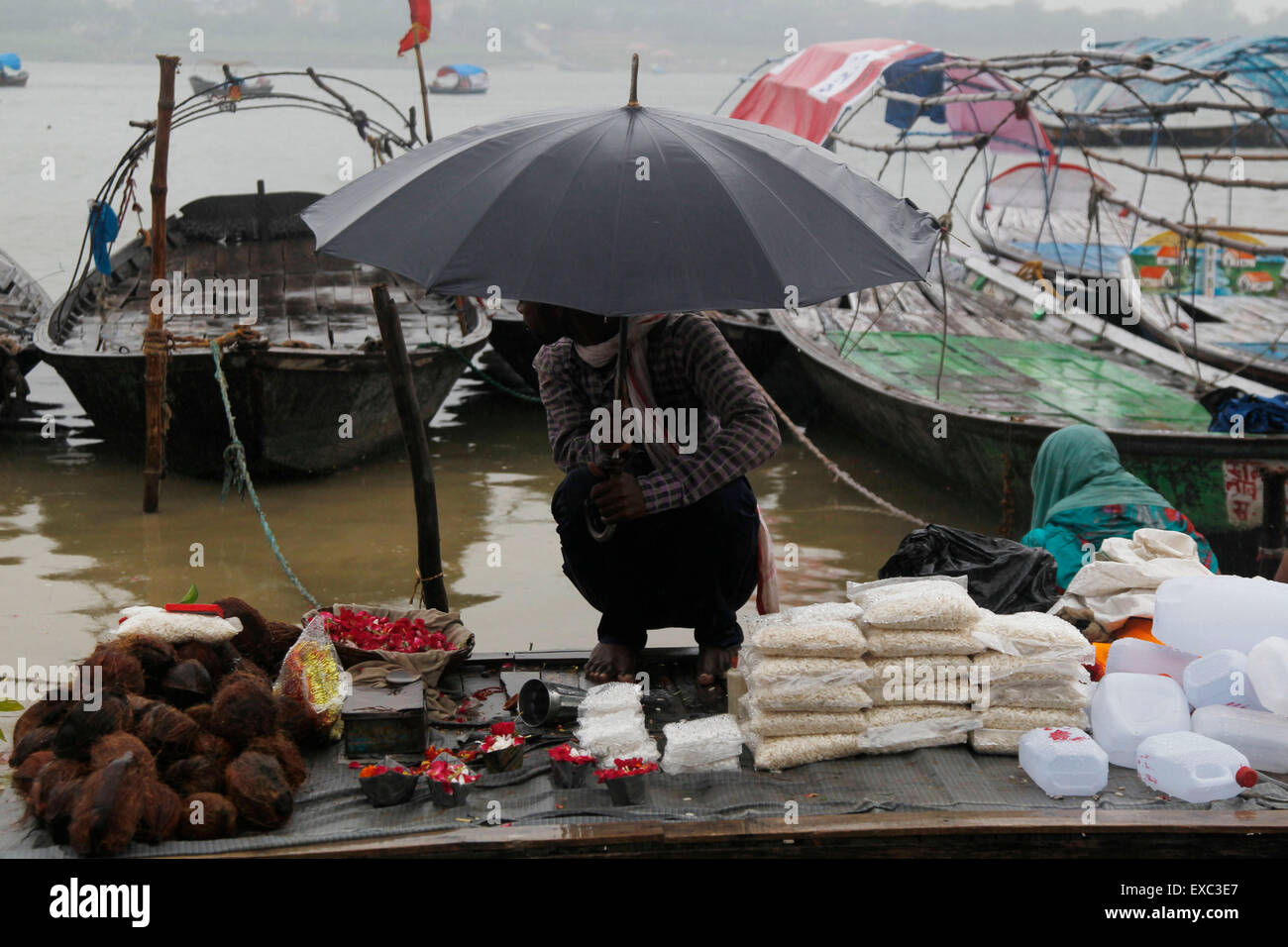 Allahabad india 11th july 2015 hi-res stock photography and images - Alamy