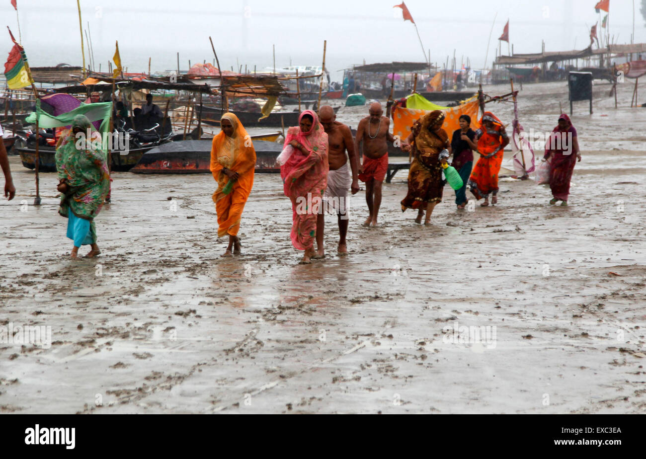 Allahabad india 11th july 2015 hi-res stock photography and images - Alamy