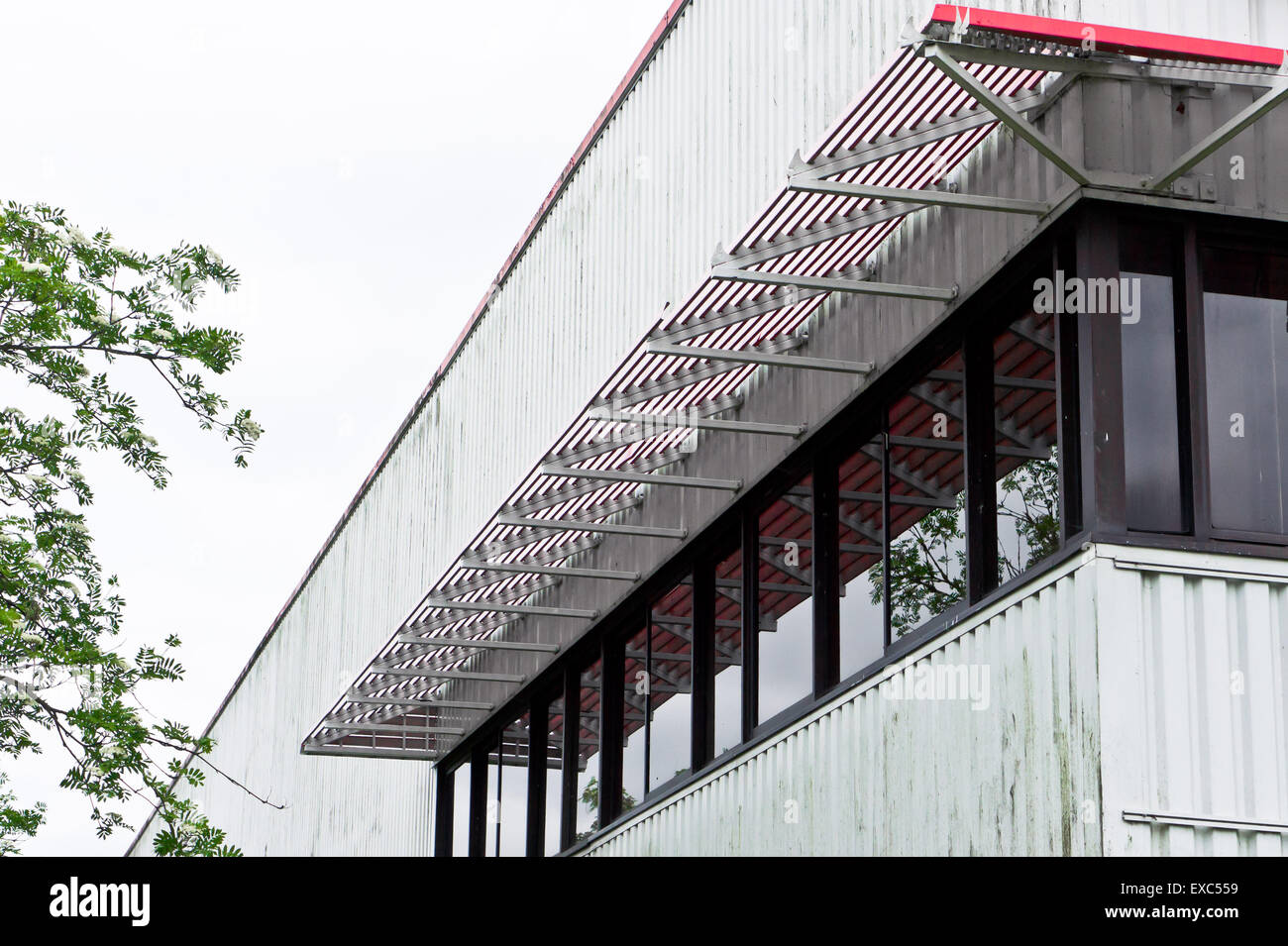 Warehouse cladding hi-res stock photography and images - Alamy