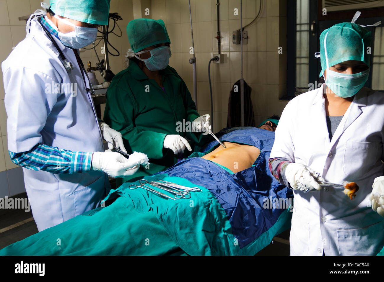doctors Operation Theater Patient Operation Treatment Stock Photo - Alamy