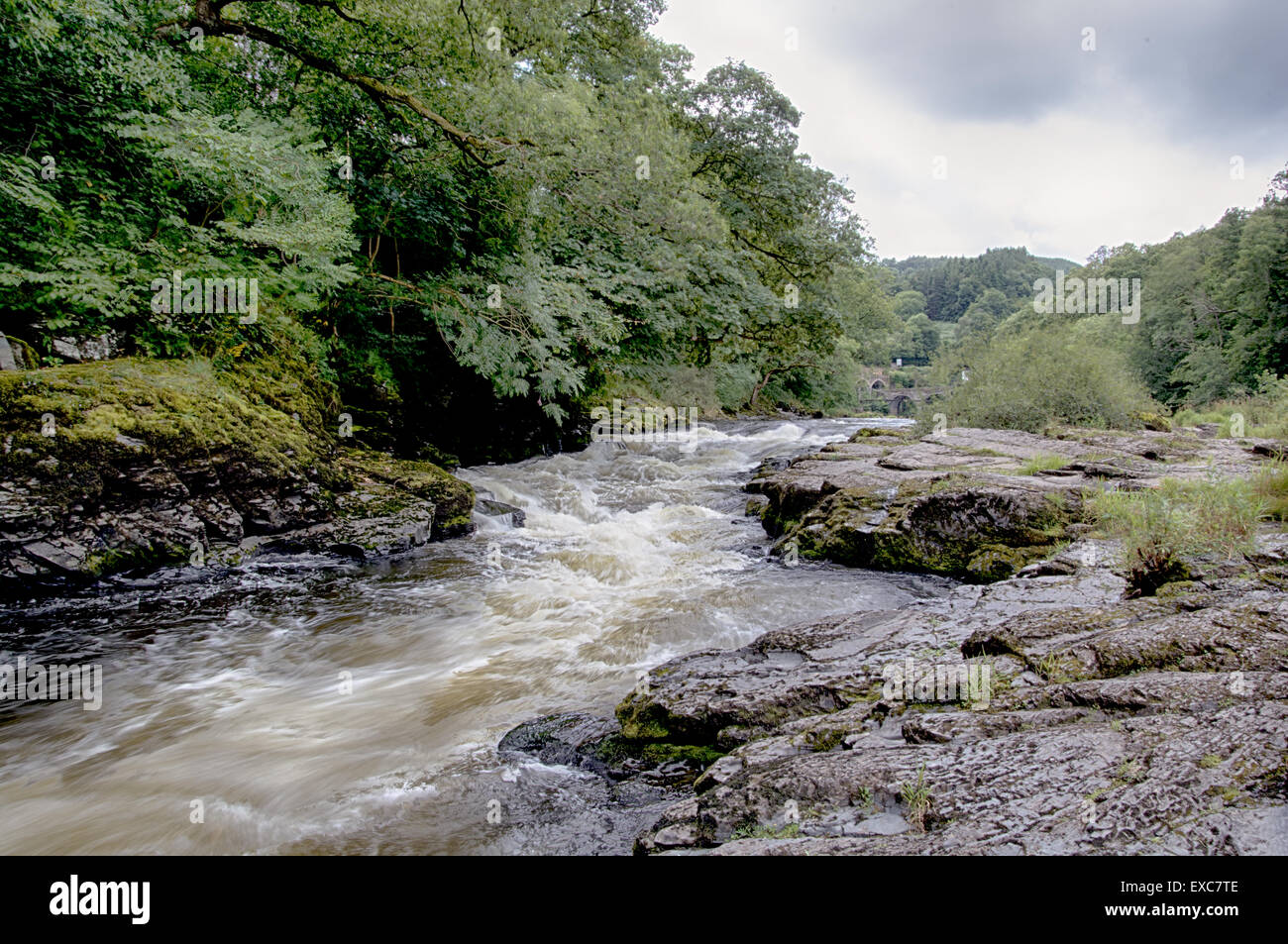 Llangollen river dee Stock Photo - Alamy