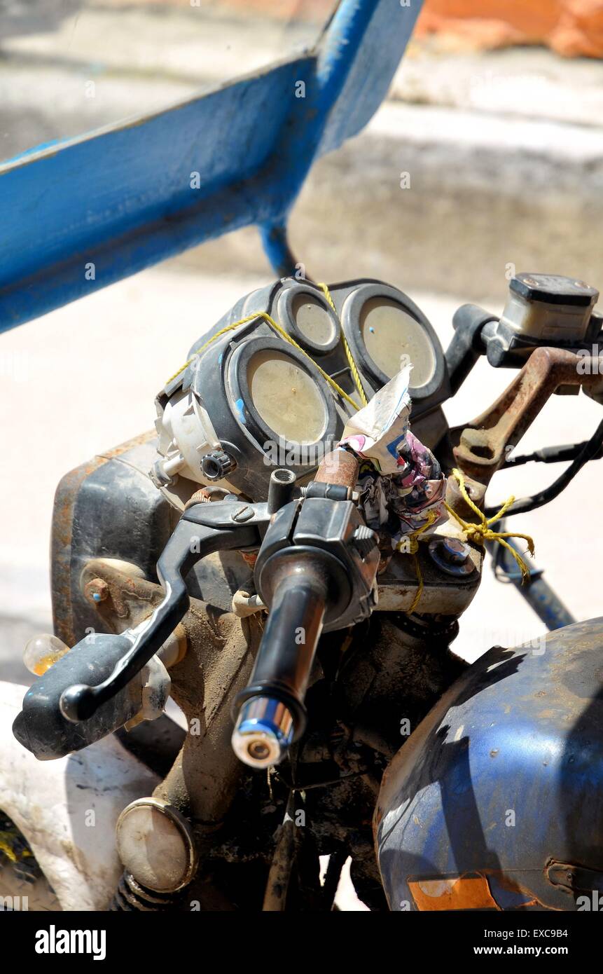 Rusty motorcycle bike rust hi-res stock photography and images - Alamy