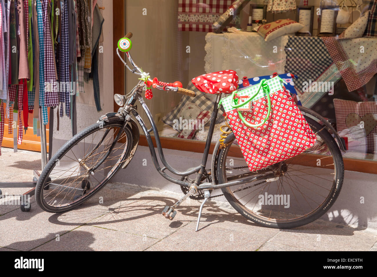 Bike trumpet hi-res stock photography and images - Alamy