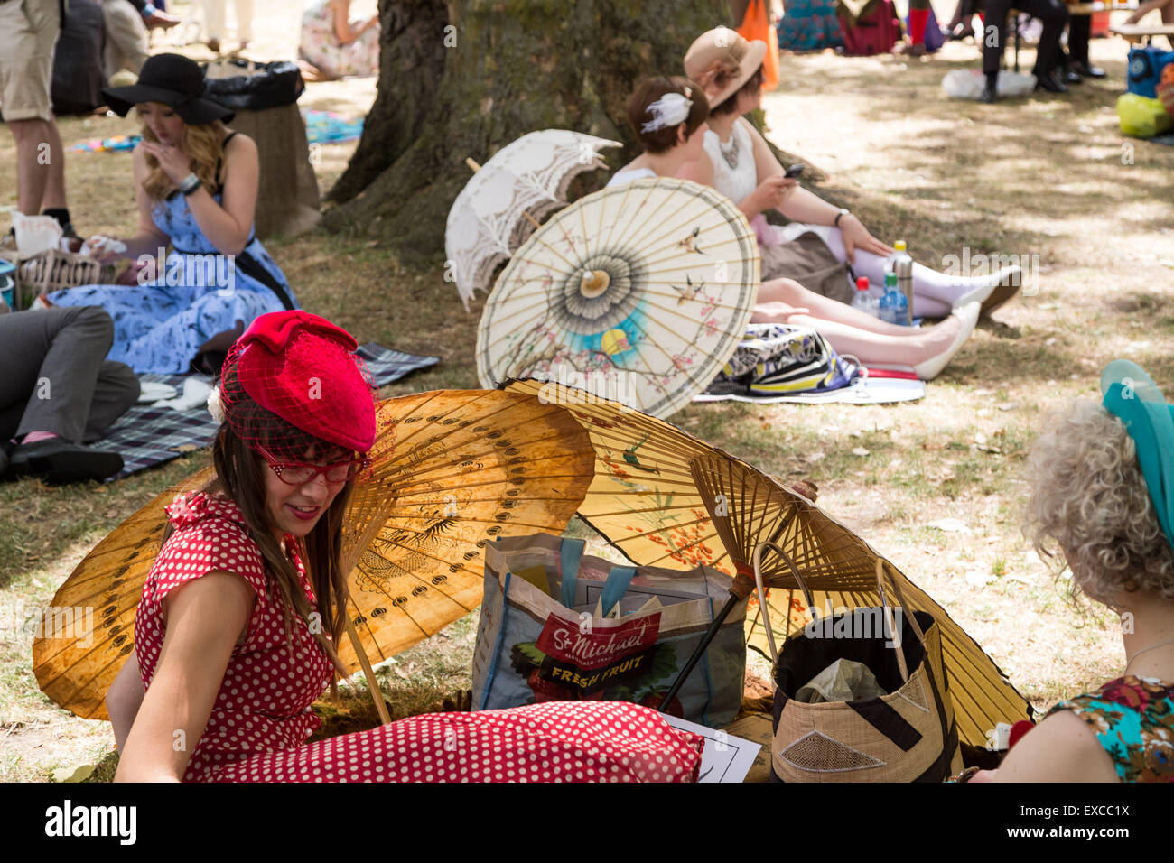 English chap hi-res stock photography and images - Alamy