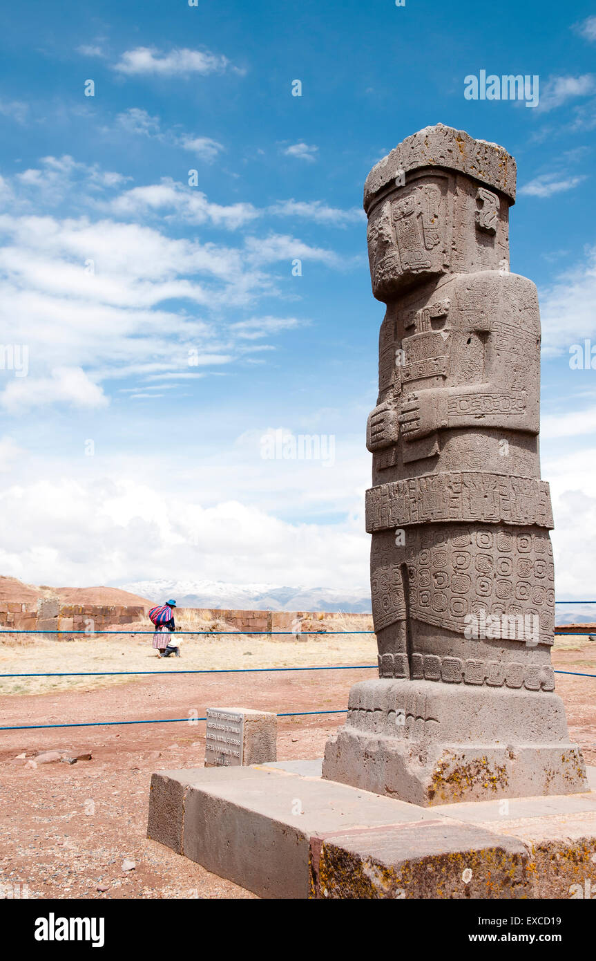 Ponce Stela Monument - Tiwanaku - Bolivia Stock Photo - Alamy
