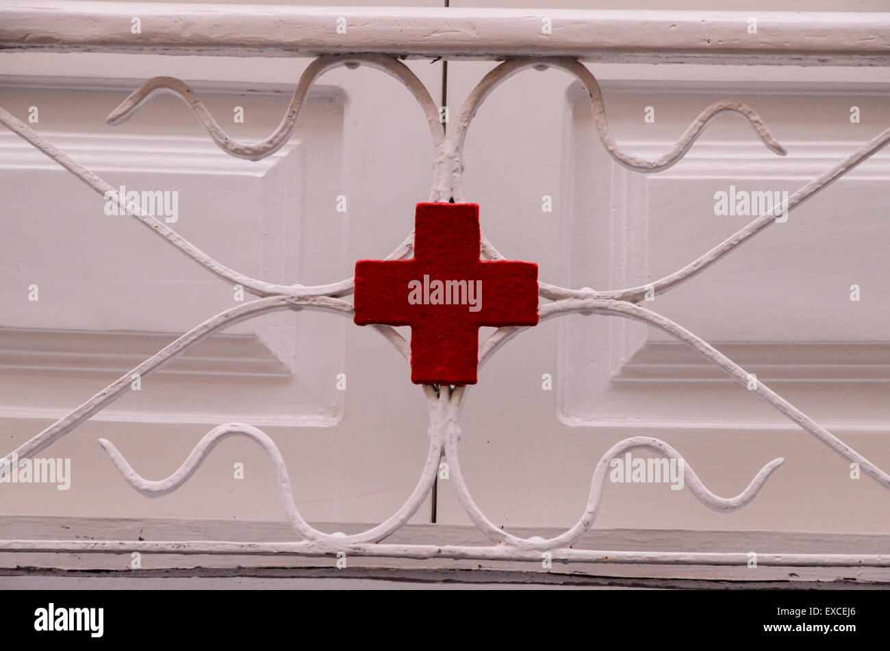 Red Cross Medical Sign Stock Photo - Alamy