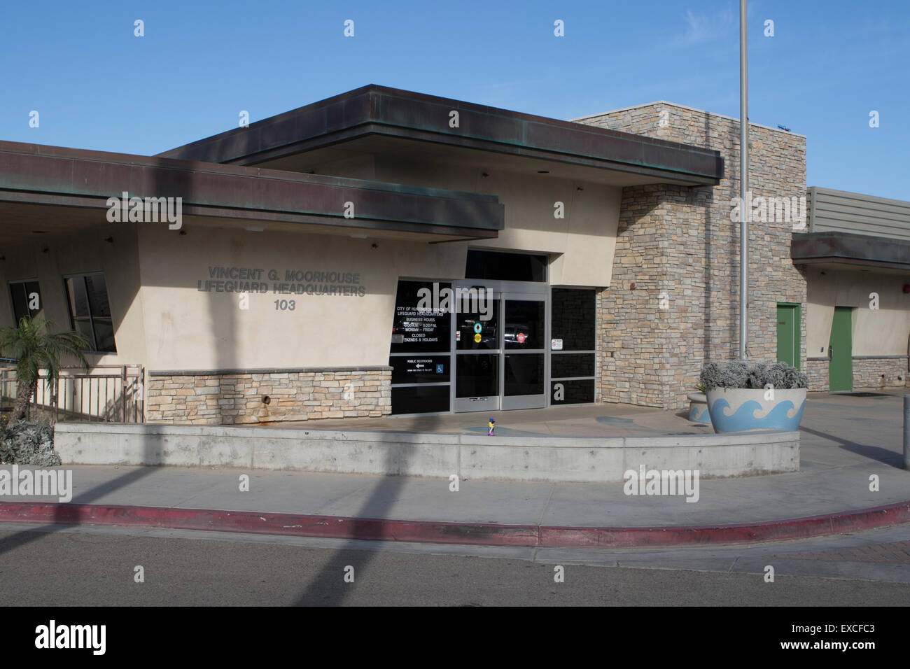 Lifeguard headquarters hi-res stock photography and images - Alamy