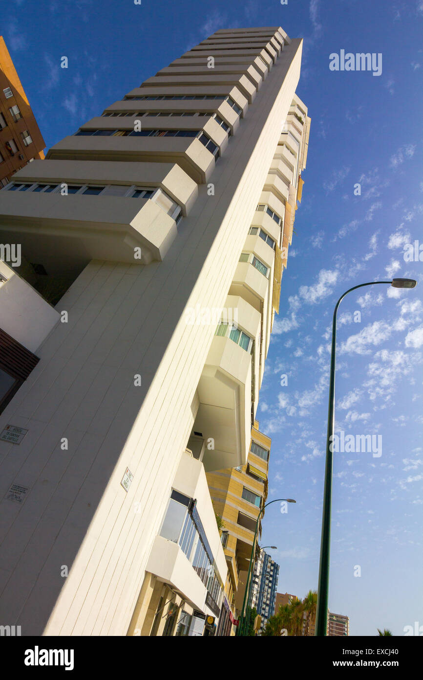 Construction a modern skyscrapers hi-res stock photography and images ...