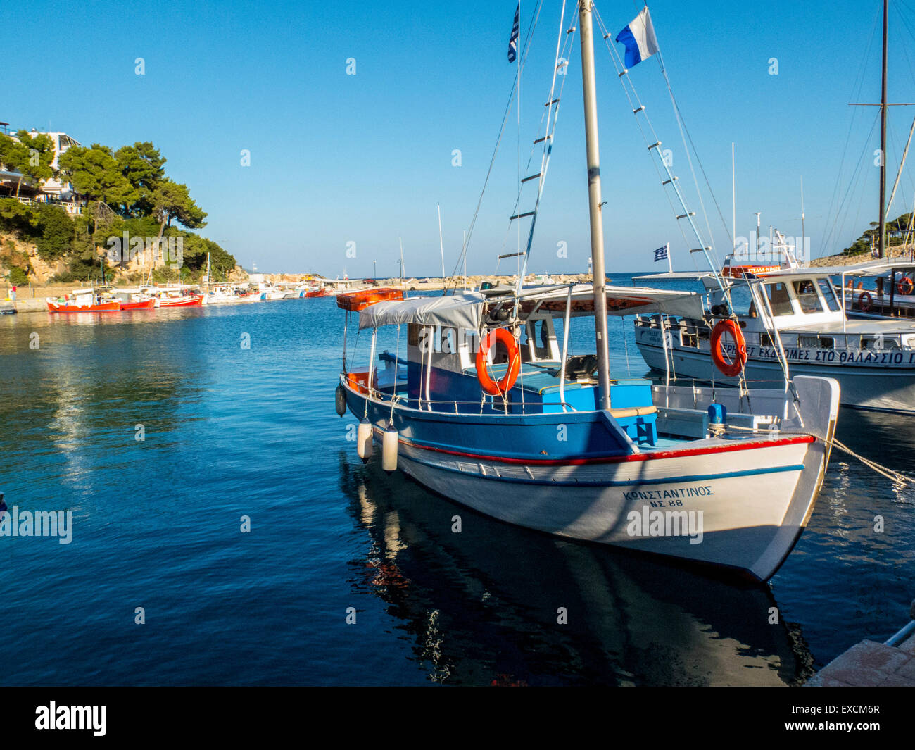Patitiri harbour allonissos hi-res stock photography and images - Alamy