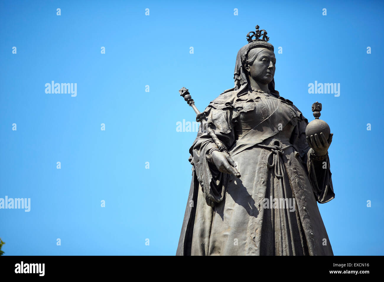 Pictures around Southport Pictured Statue of Queen Victoria on Neville ...