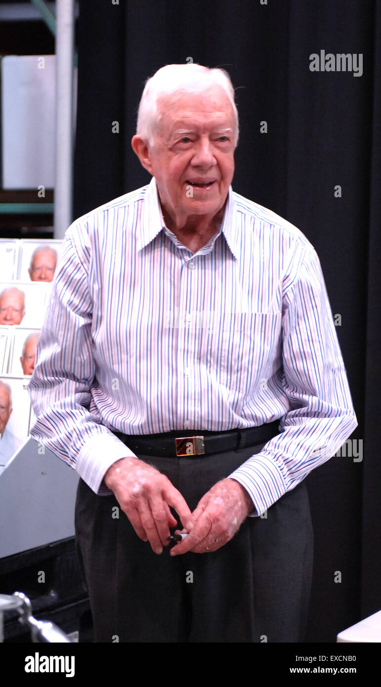 Glen Allen, Virginia, USA. 11th July, 2015. Former U.S. President JIMMY ...