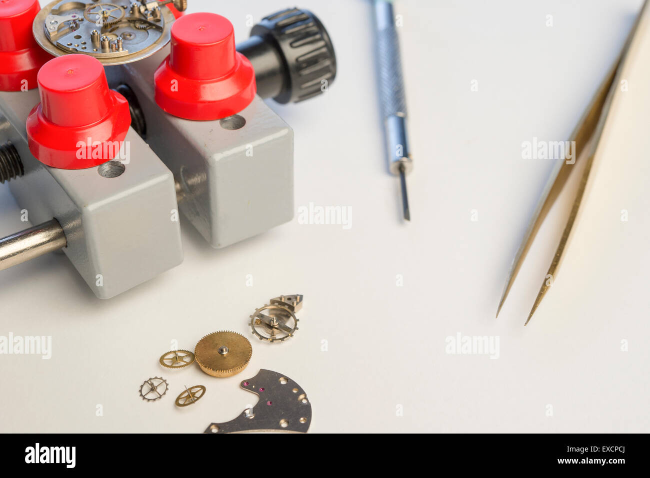 Watch showing movement hi-res stock photography and images - Alamy