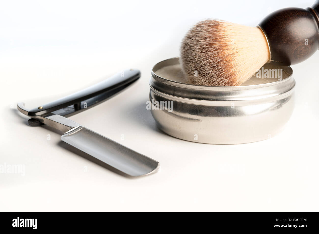 Wet razor hi-res stock photography and images - Alamy