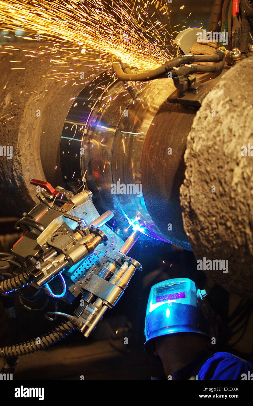 Welding of the pipeline Stock Photo - Alamy