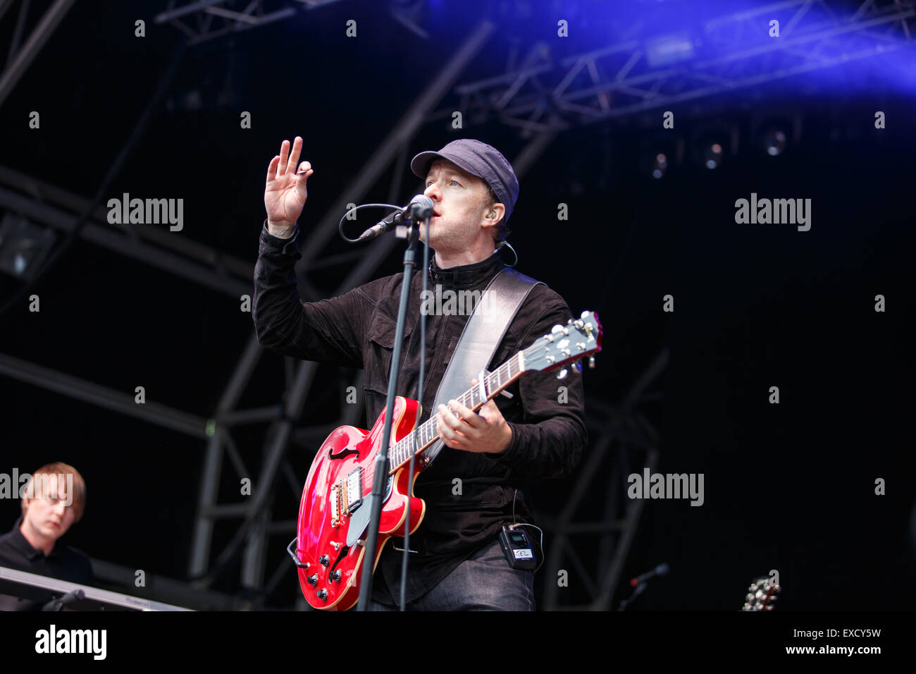 Manchester, UK. 11th July 2015. Former Doves members Jez Williams and ...