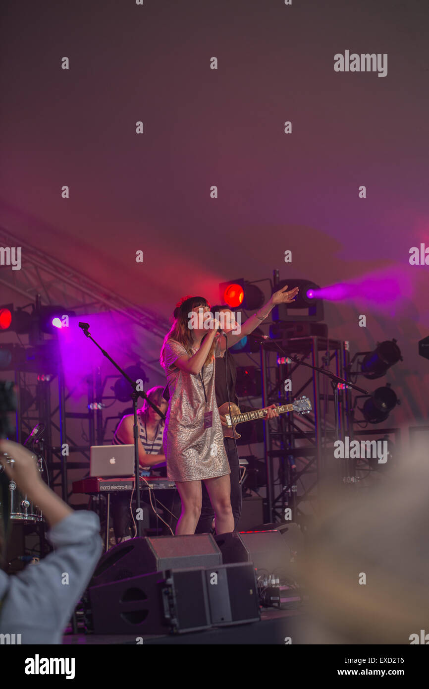 Sarah Howells High Resolution Stock Photography and Images - Alamy