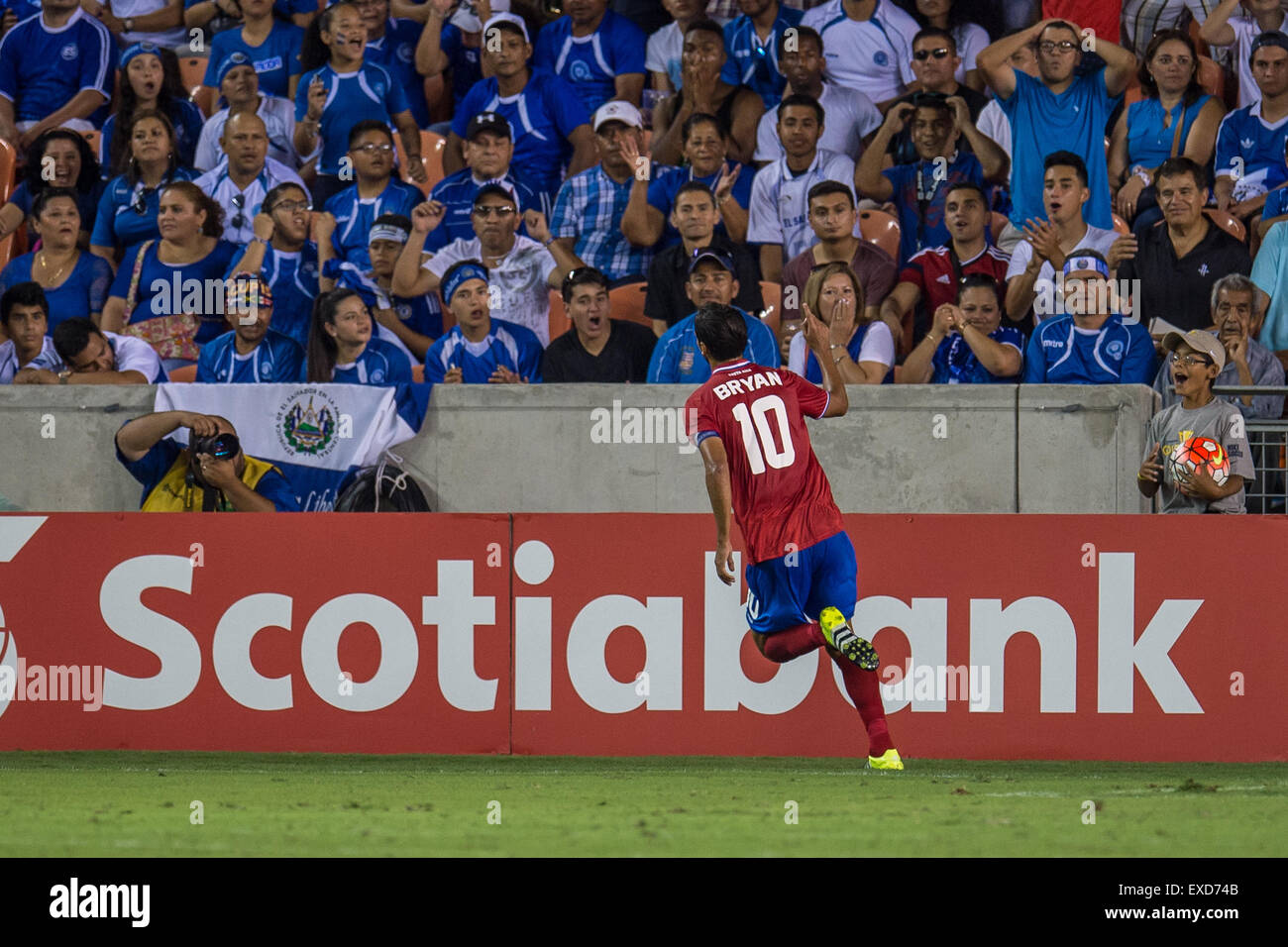 10 Bryan Ruiz High Resolution Stock Photography and Images - Alamy