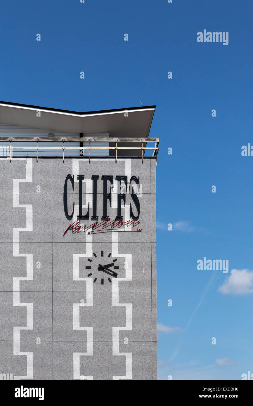 Southend cliffs pavilion hi-res stock photography and images - Alamy