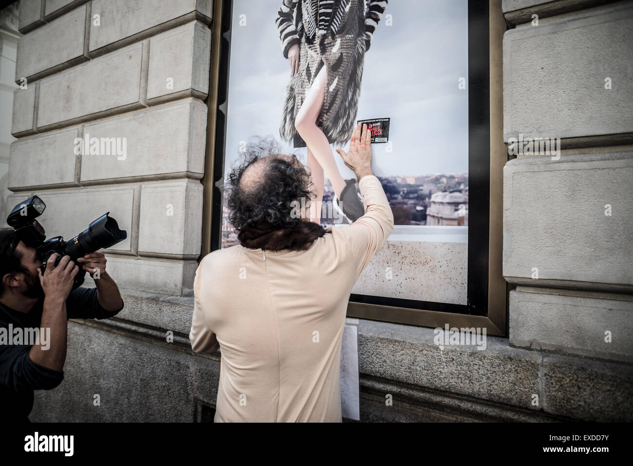 Fendi furs hi-res stock photography and images - Alamy