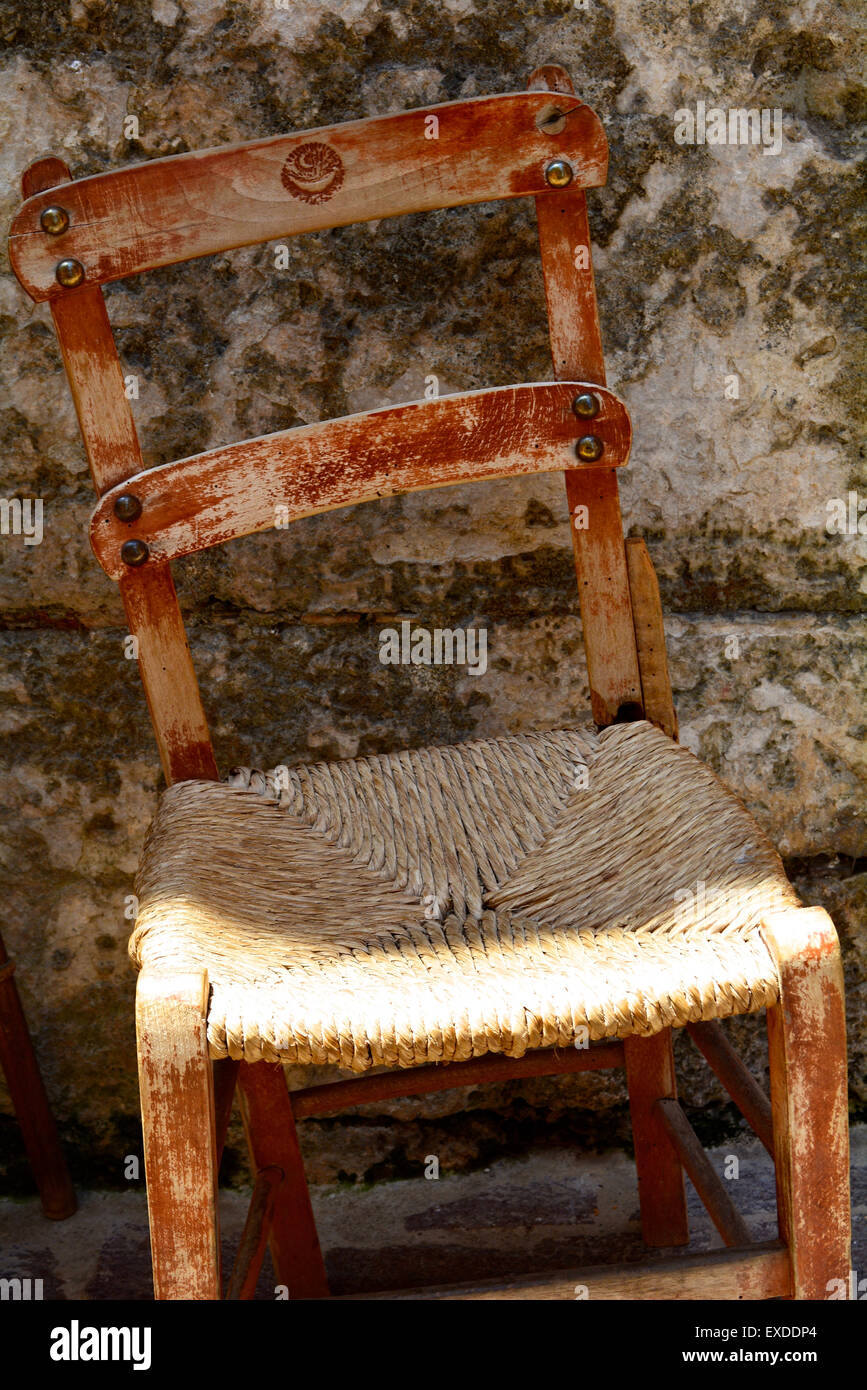 Crumbling old wall hi-res stock photography and images - Alamy