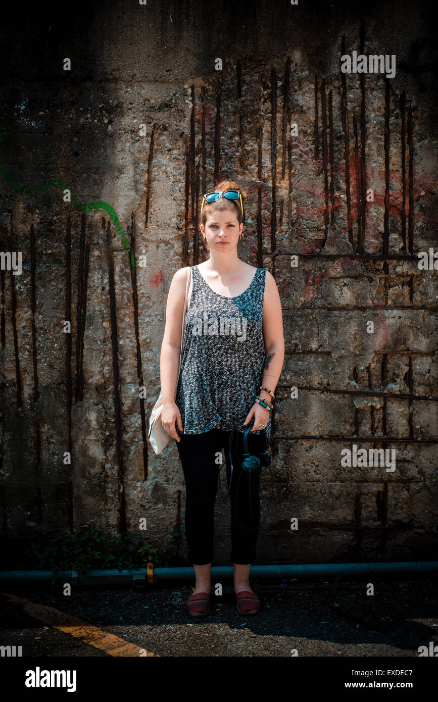 beautiful stylish modern young woman in the city Stock Photo - Alamy