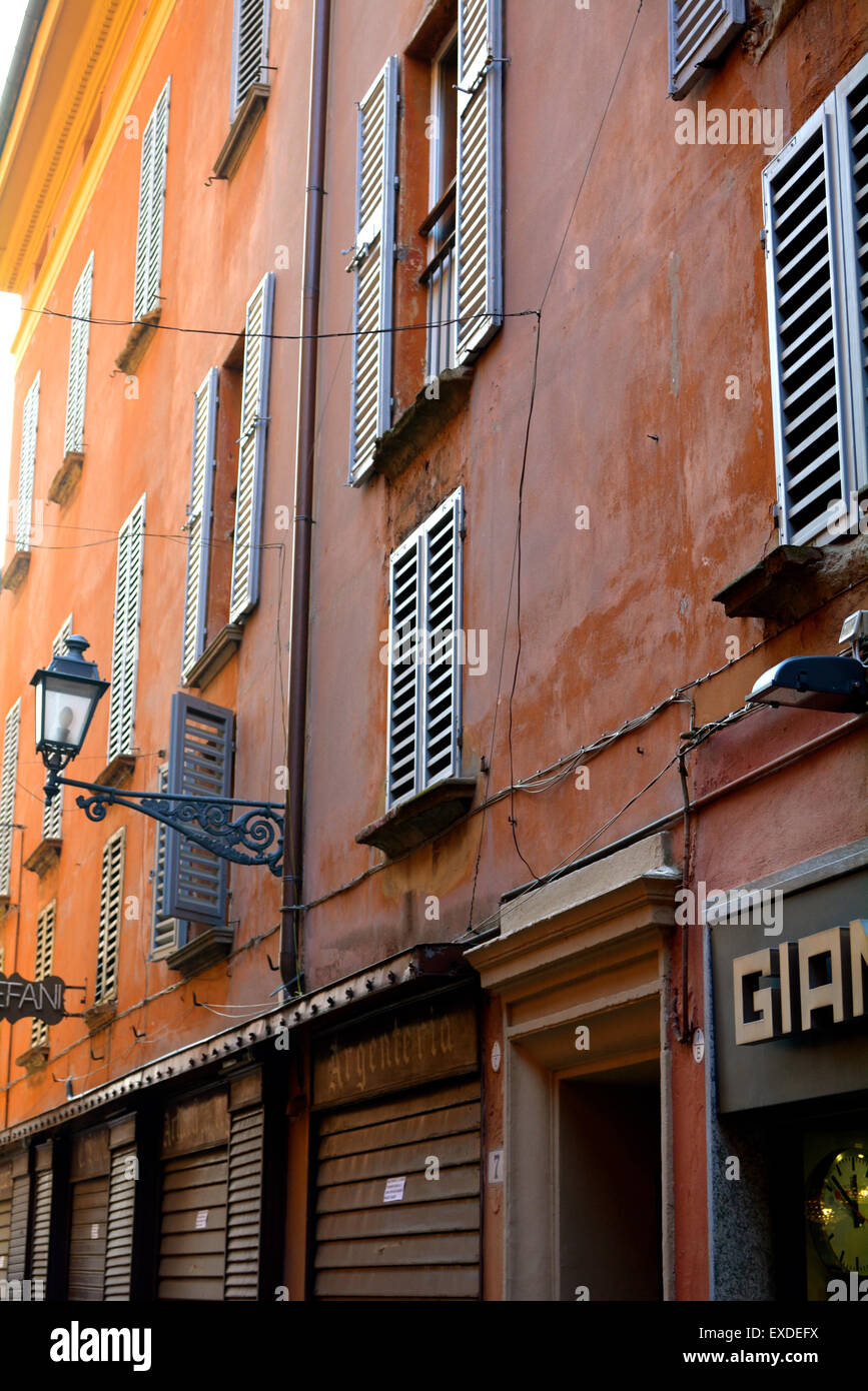 Apartment building bologna hi-res stock photography and images - Alamy