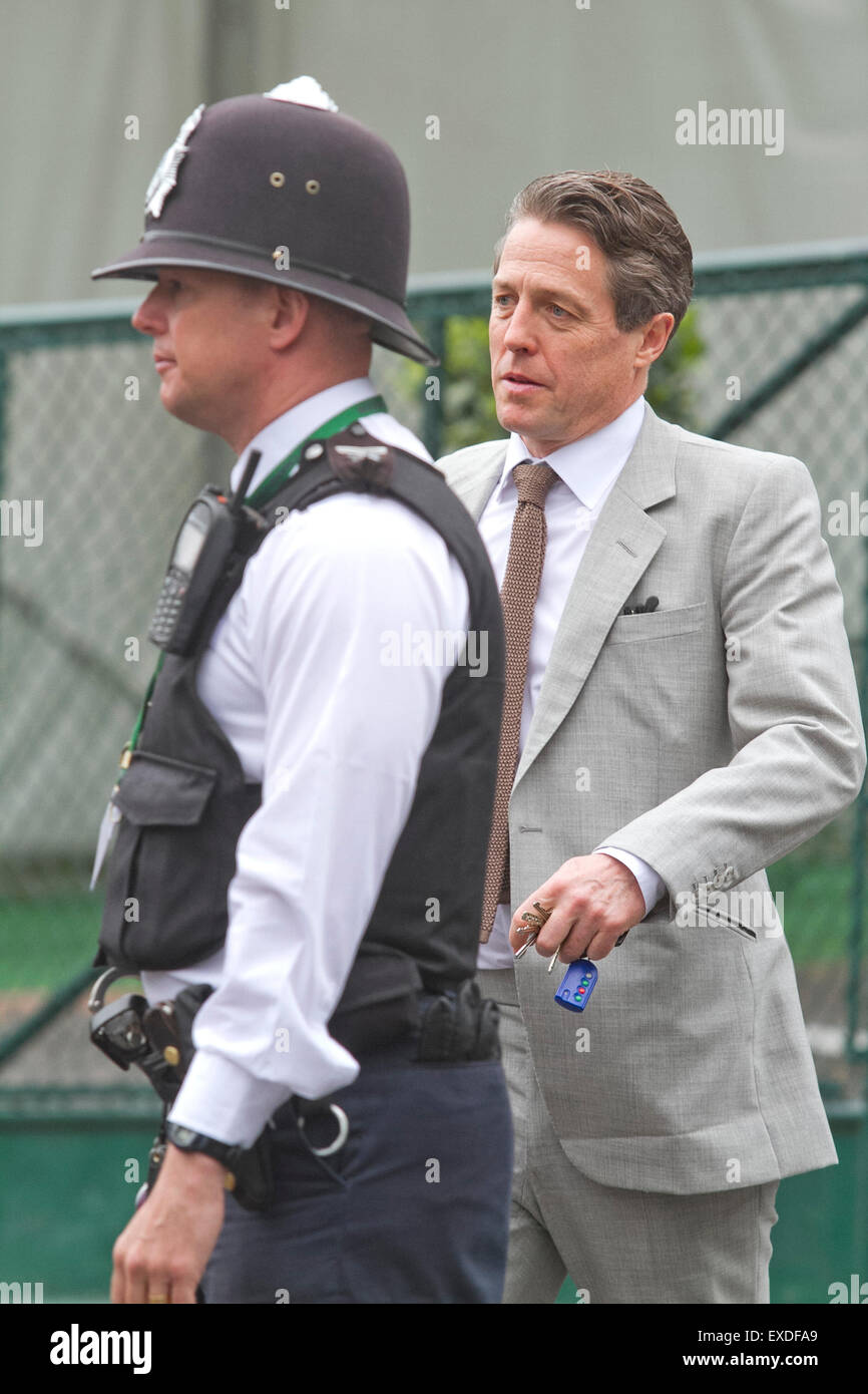 Hugh grant british actor hi-res stock photography and images - Alamy