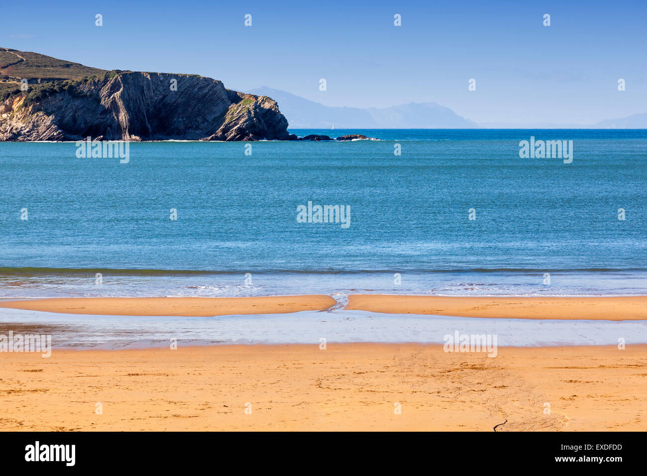 Calm water during low tide hi-res stock photography and images - Alamy
