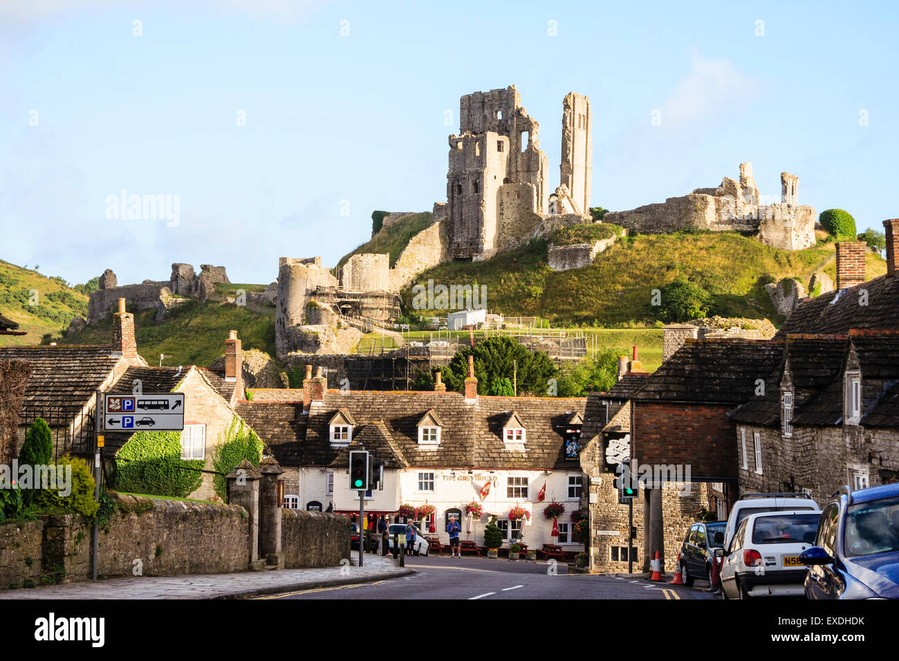 The ruins of the 11th century Corfe Castle towering over the the Dorest ...