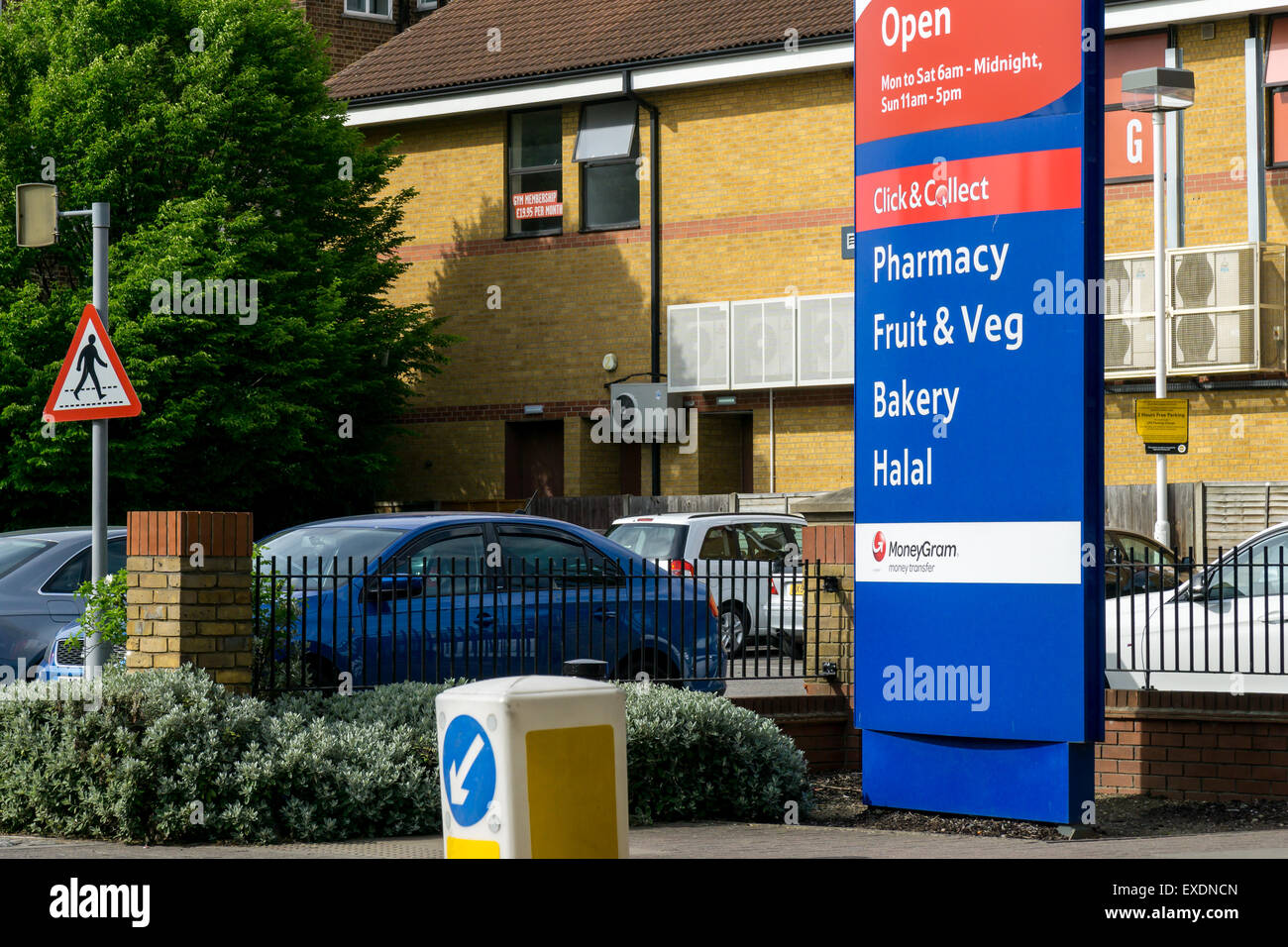 Food exit sign hi-res stock photography and images - Alamy