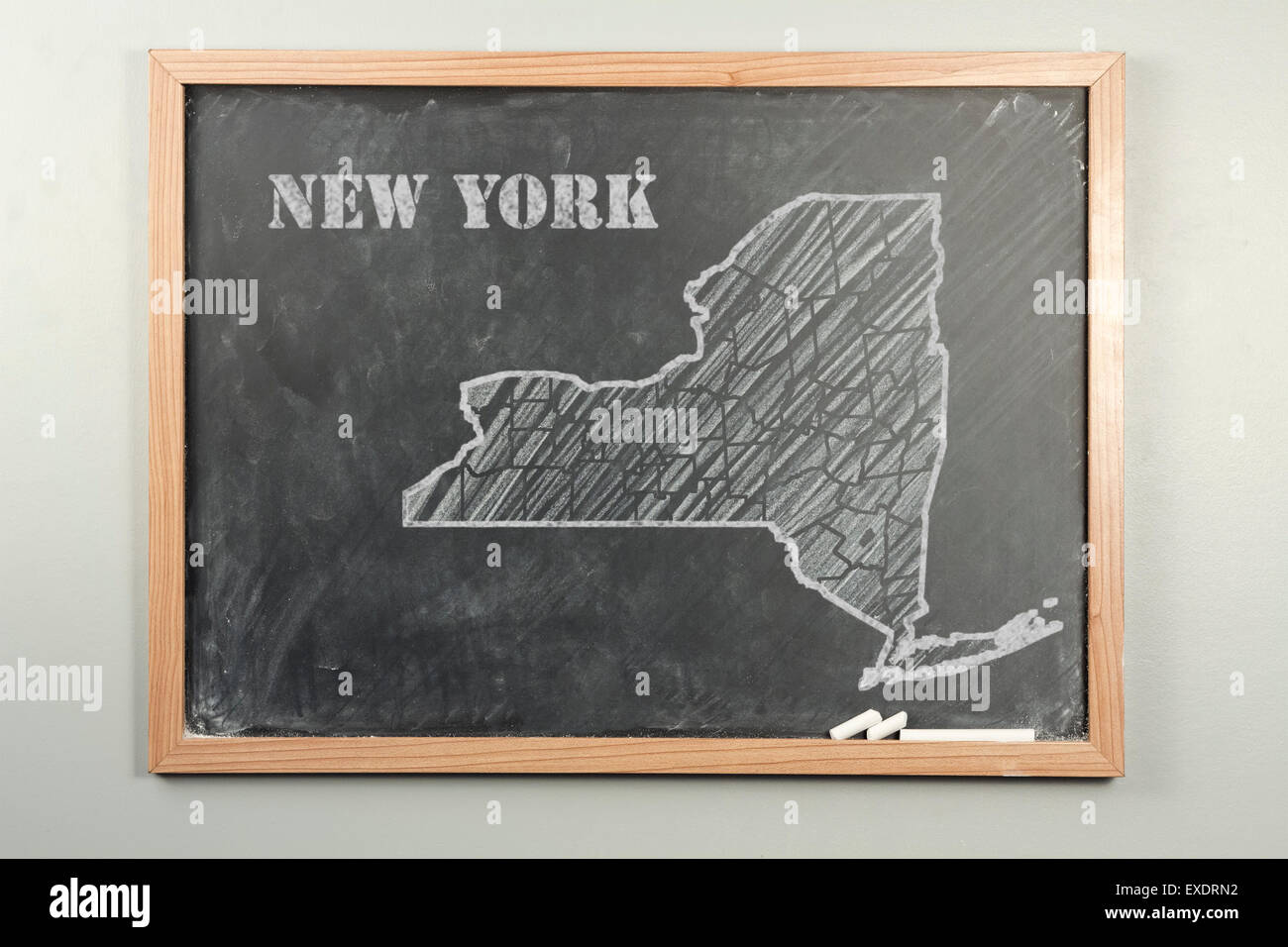 Outlined New York US state on grade school chalkboard Stock Photo - Alamy