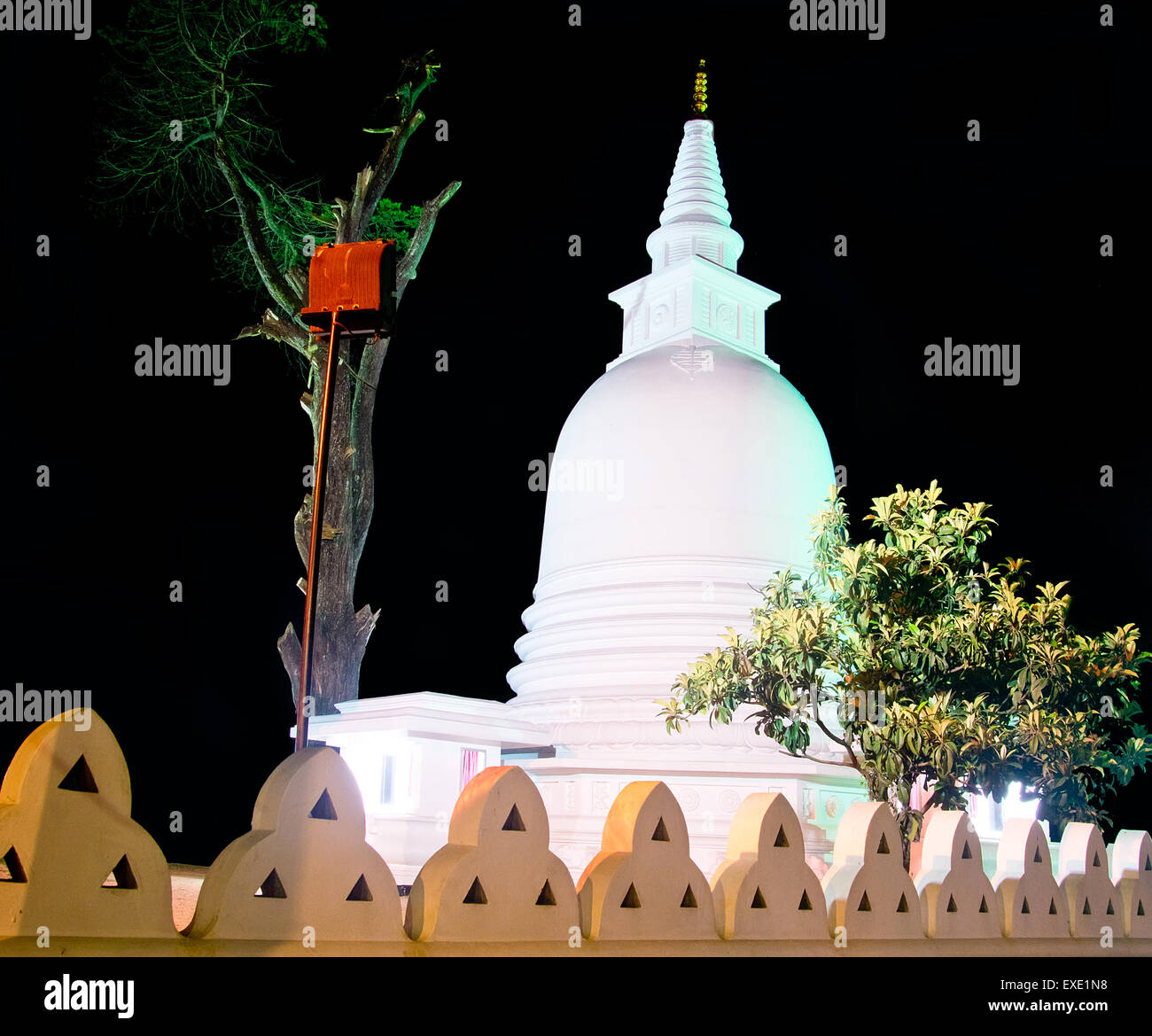 Full view of temple hi-res stock photography and images - Alamy