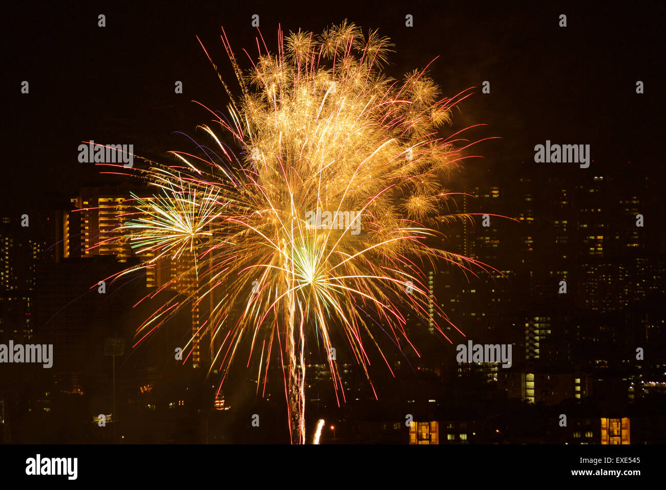 Exploding fireworks aerial hi-res stock photography and images - Alamy