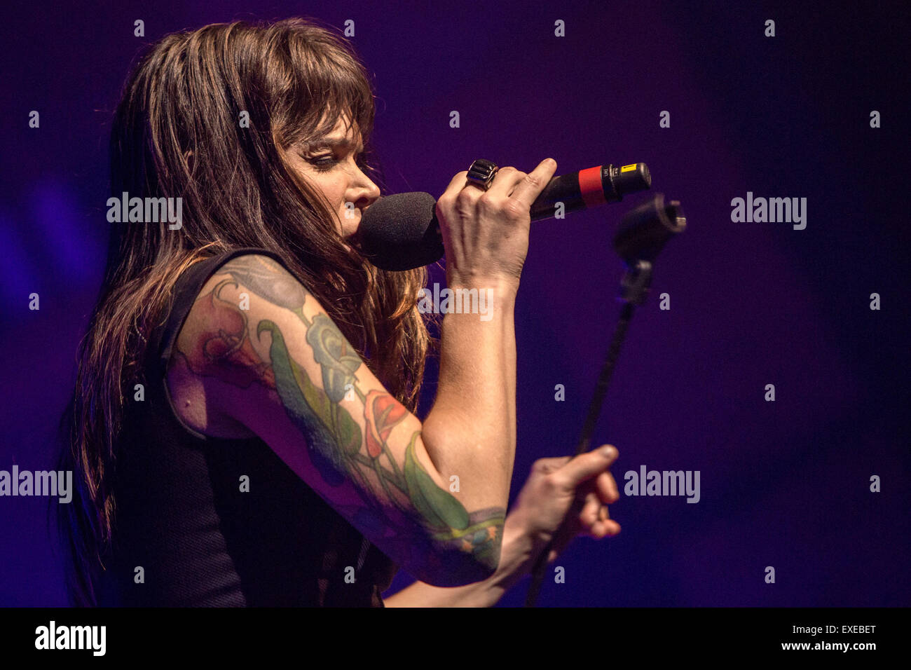 Beth hart singer hi-res stock photography and images - Alamy